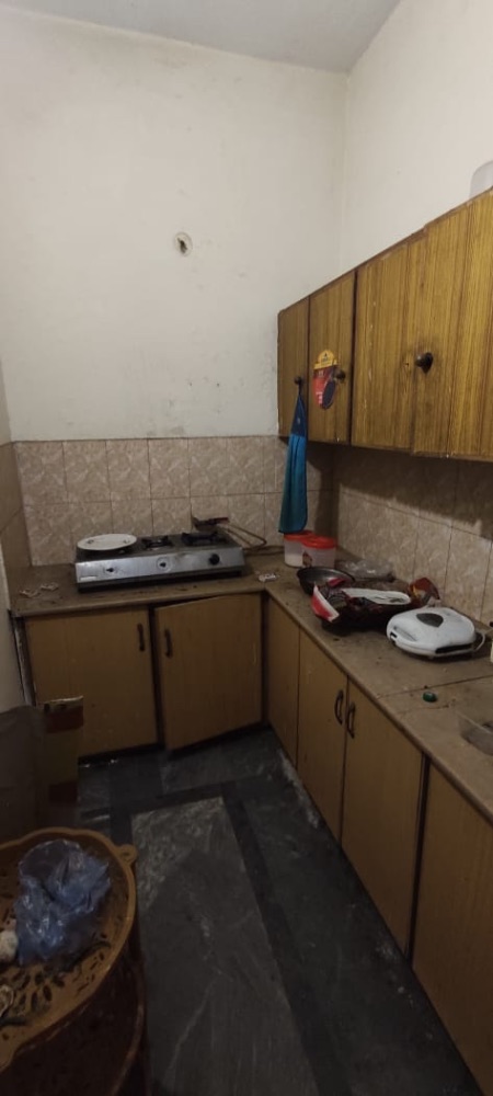 Sharing basis One Separate room for rent - Becho PK, Post Free Classified Ads In Pakistan